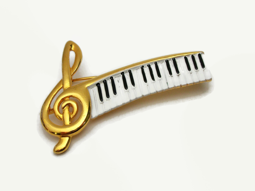 Vintage Treble Clef Brooch Pin with Piano Keys Keyboard Gift for Piano Player Pianist Music Musician Felt in My Heart Vintage