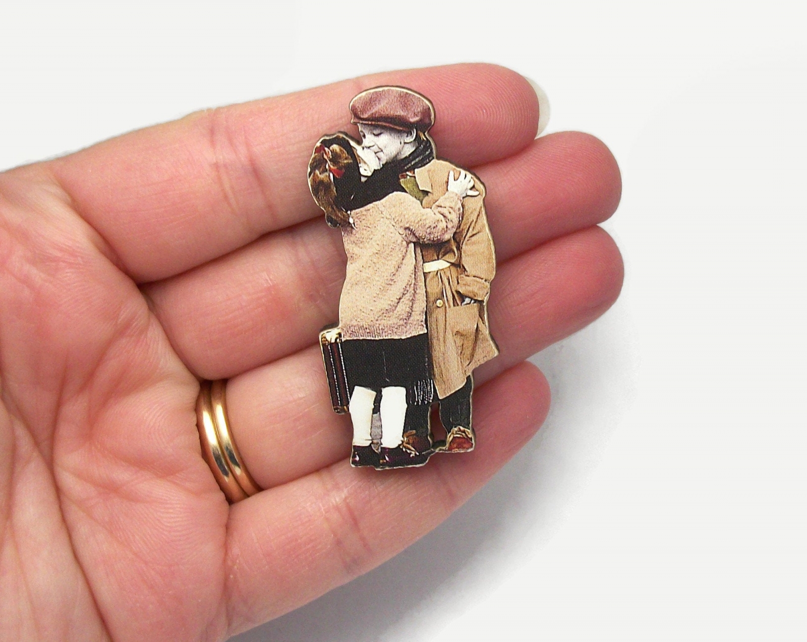 Vintage Boy and Girl Kissing Pin Brooch Lapel Pin Romantic Cute Kids in ...