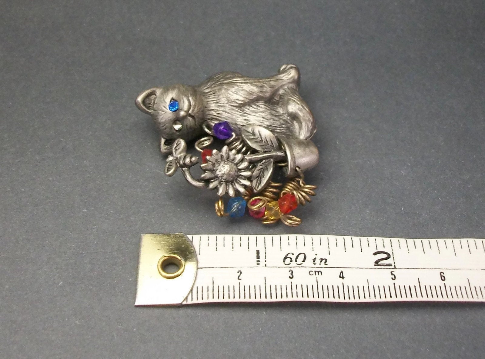 Vintage Pewter Cat Brooch Cat with Different Color Eyes in Flower ...