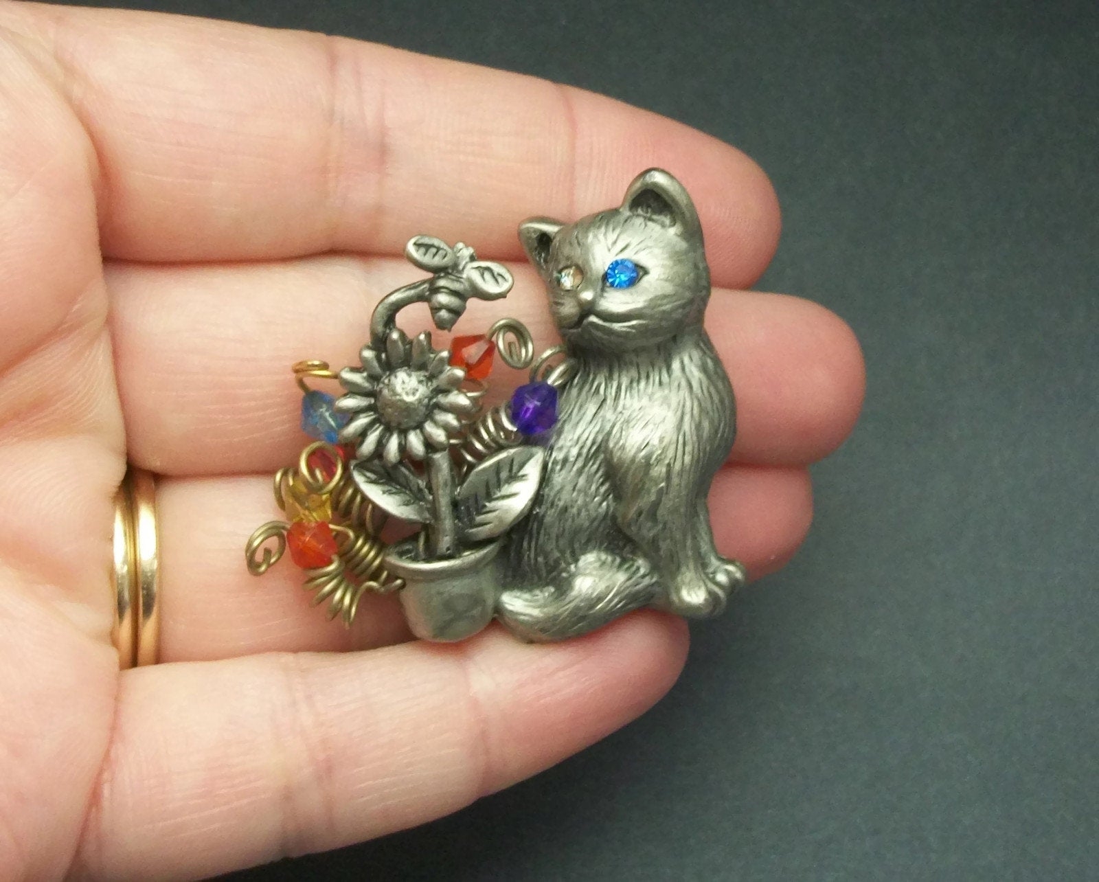 Vintage Pewter Cat Brooch Cat with Different Color Eyes in Flower ...
