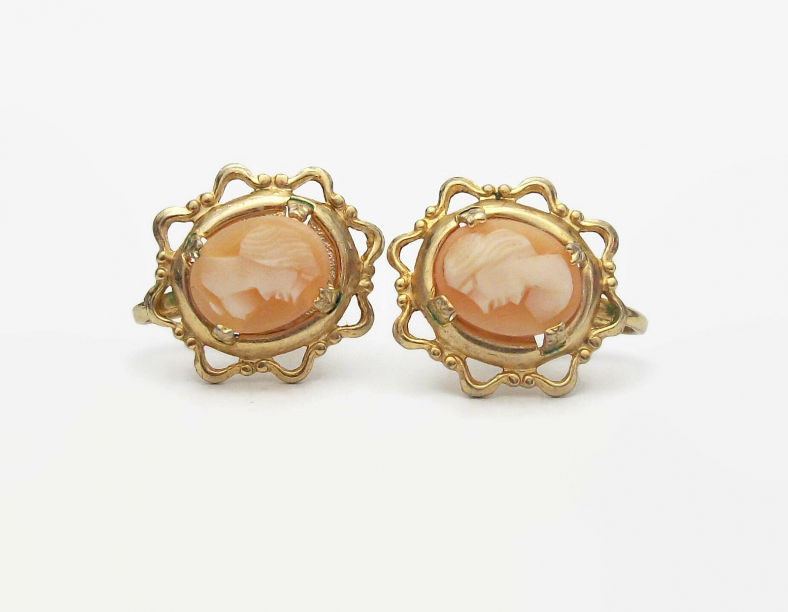 Vintage Genuine Carved Shell Cameo Screw Back Earrings Small Dainty ...