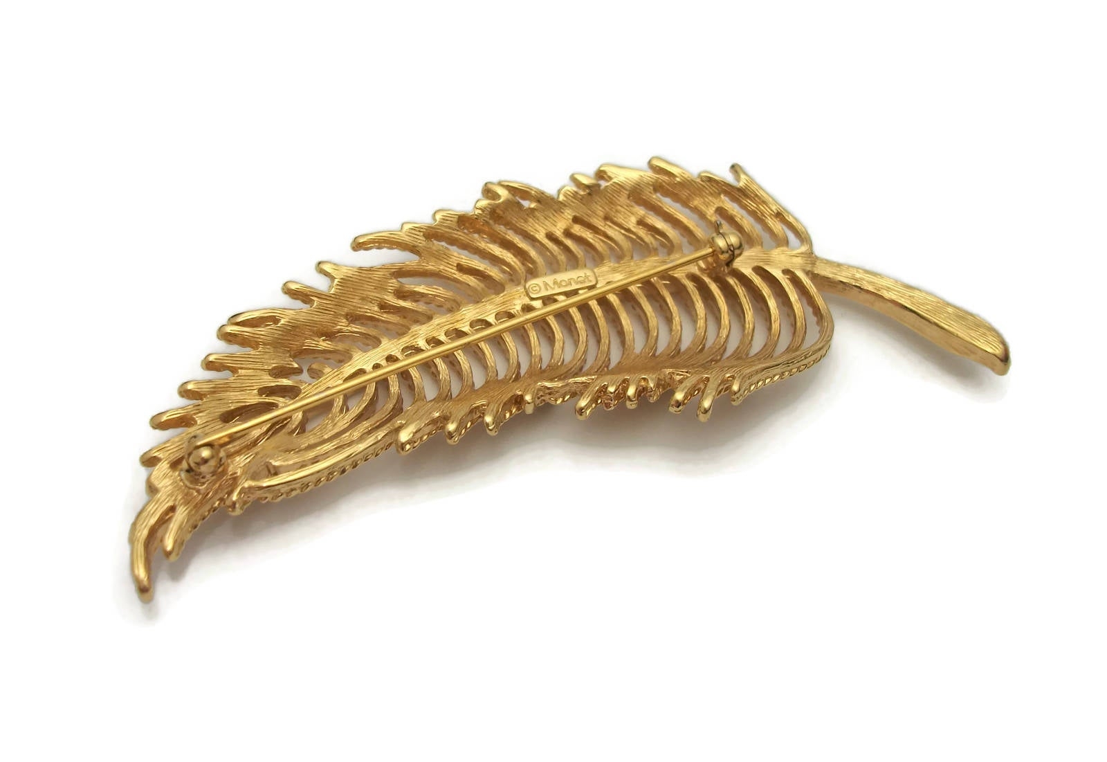 Monet Gold Tone Feather Brooch Wispy Elegant Openwork Plume Brooch Gold ...